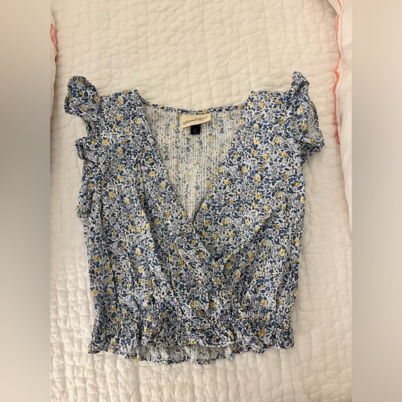 Universal Thread | Tops | Universal Thread Flutter Sleeve Shirt | Poshmark